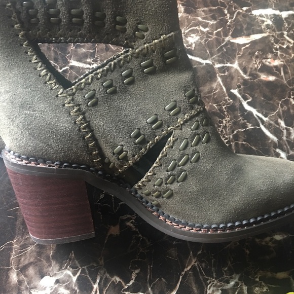 Sbicca | Shoes | Sbicca Vintage Collection Olive Green Bootie | Poshmark